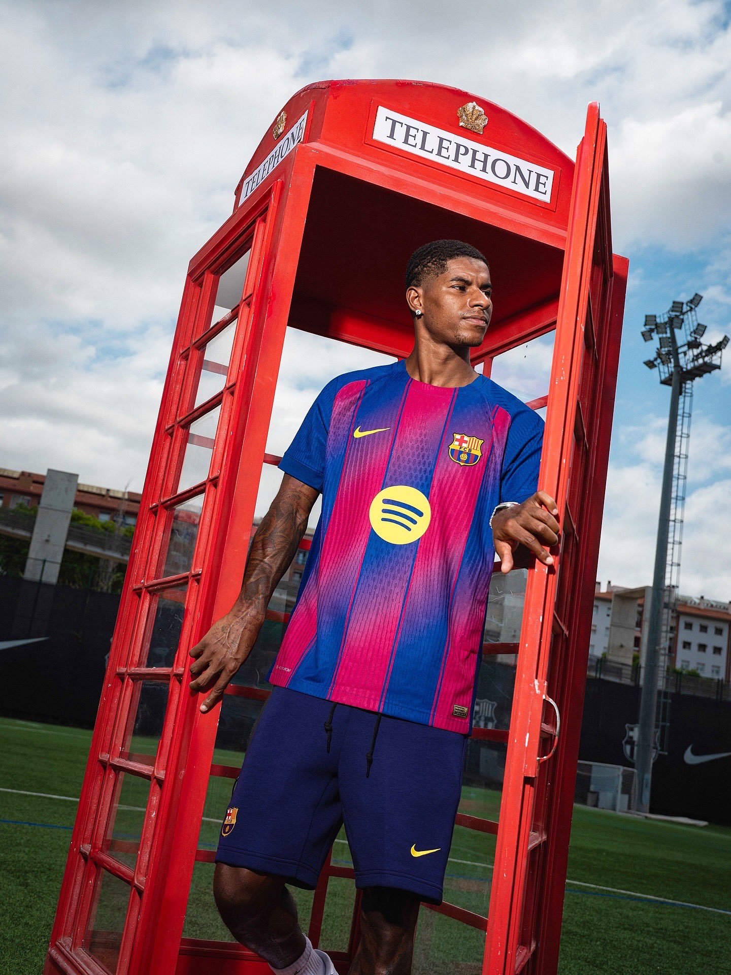 Barcelona Unveil The Signing Of Marcus Rashford - Sports Flash